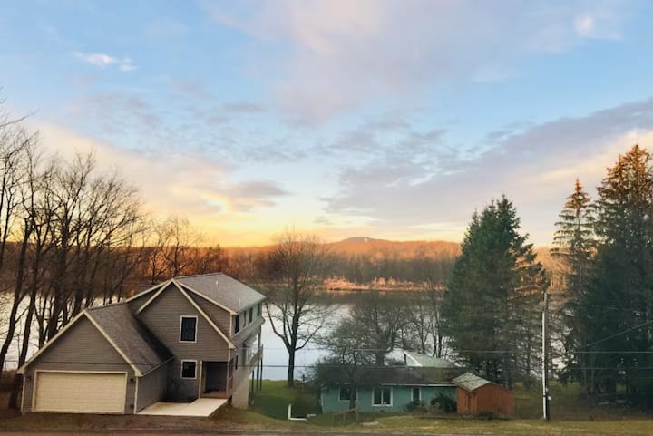 Elk Mountain Lake Lodge - Susquehanna County, PA