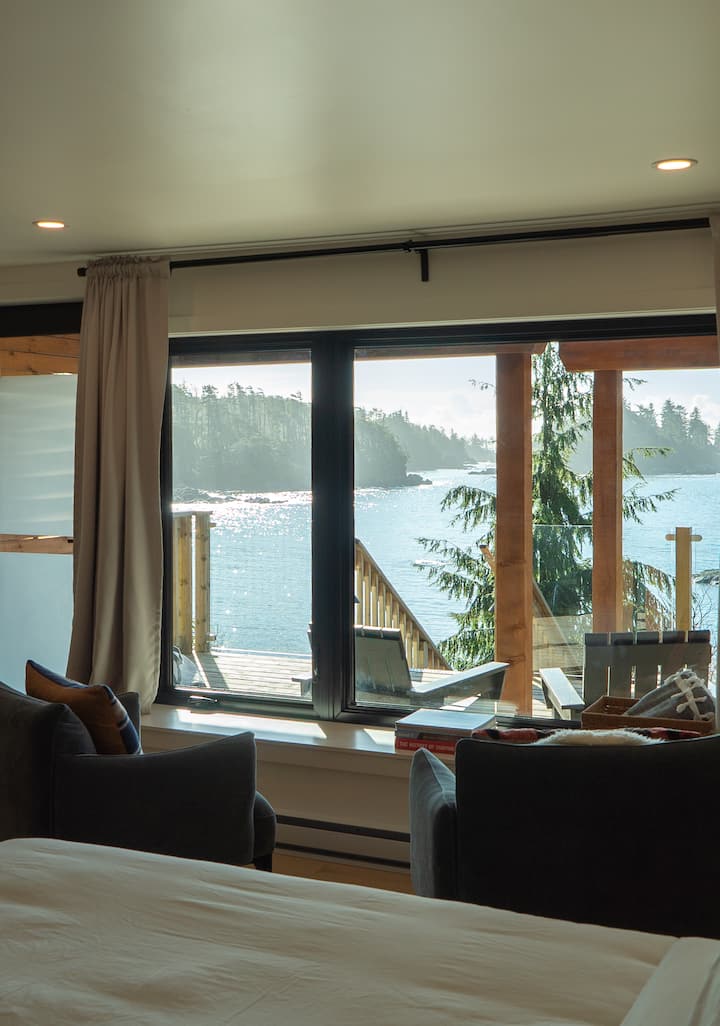 Cox | Oceanfront Cozy Suite - Canada