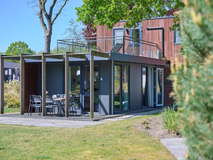 Maison 8 Personnes Un Parc Adapté Aux Enfants - Waalwijk
