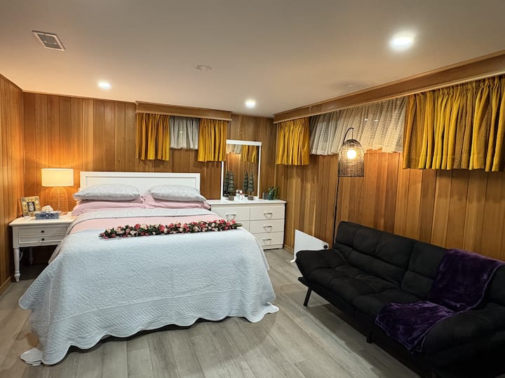 Chic Cozy Basement Suite - Vaughan