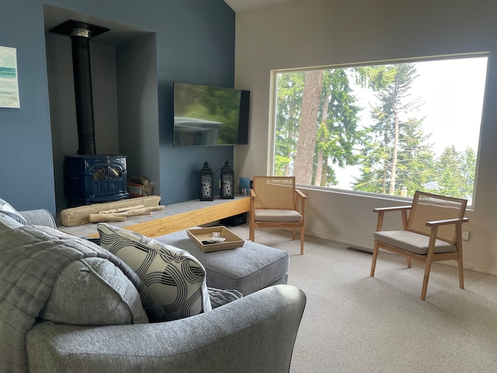 Villa Alta Mare - Peaceful, Charming Retreat - Fort Casey State Park, Coupeville