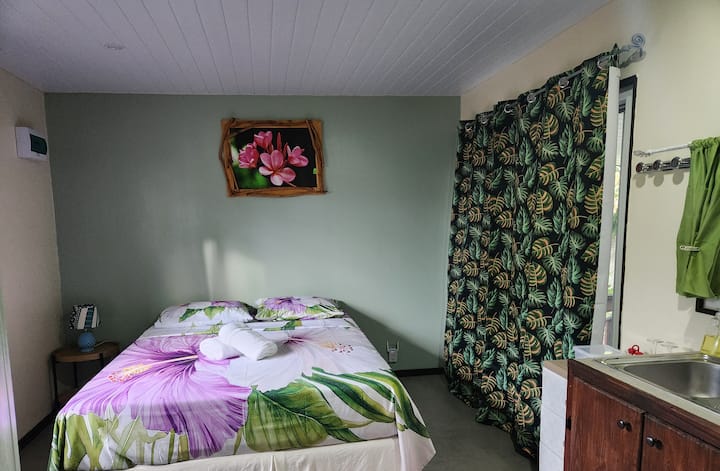 Bungalow Dans Un Jardin Fleuri 
Parking Gratuit - Bora-Bora