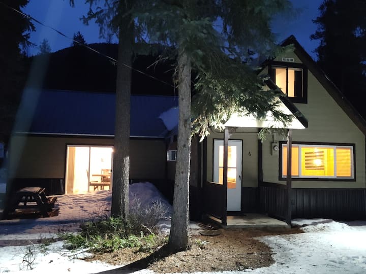 Glacier Mountain Cabin - Glacier National Park