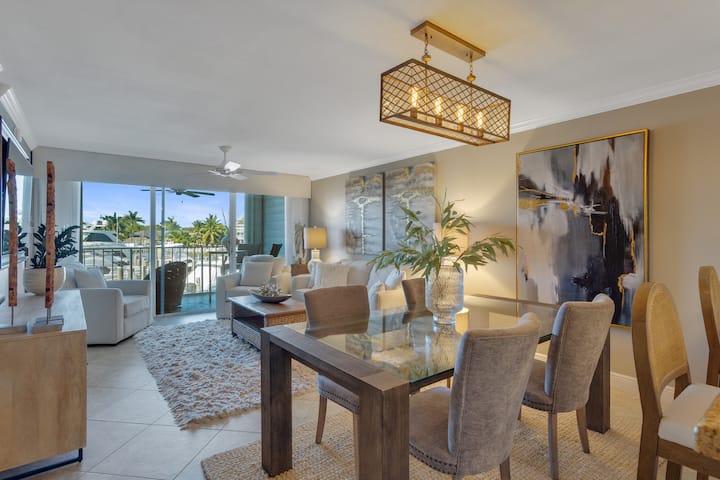 River Views & Coastal Elegance – Moorings Retreat - Vero Beach