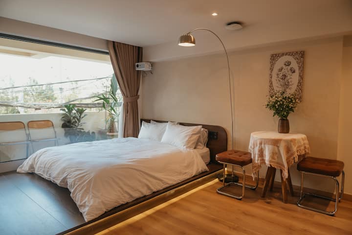 Căn Hộ Studio Có Ban Công View Thành Phố - ダラット