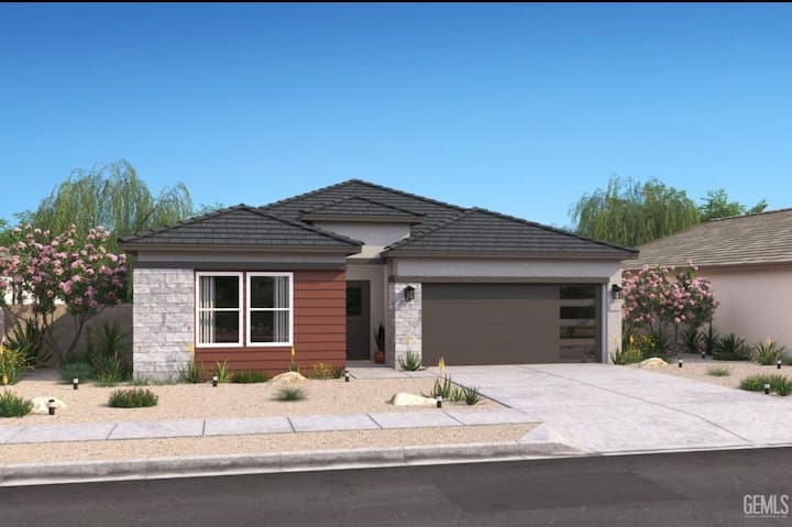 Modern 3br 2ba Home | King Bed | Near Hard Rock - Bakersfield, CA