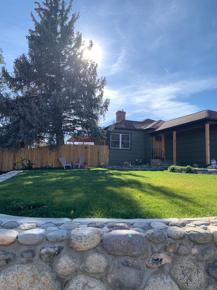 Comfy, Quiet And New! - Reno, NV