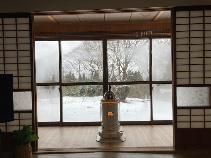 【一棟貸ゲストハウスひなたぼっこ】菅平が一望できる標高700mの古民家/白馬まで40分/ペットok - Nagano