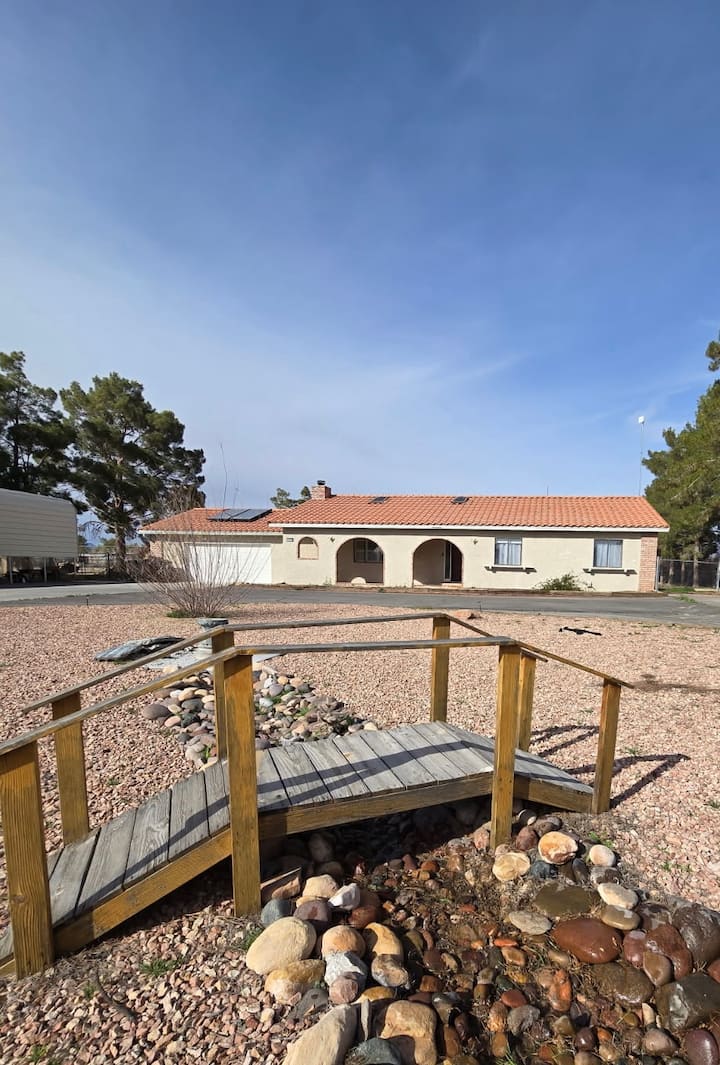 Come Stay At This Cozy Home - Pahrump, NV