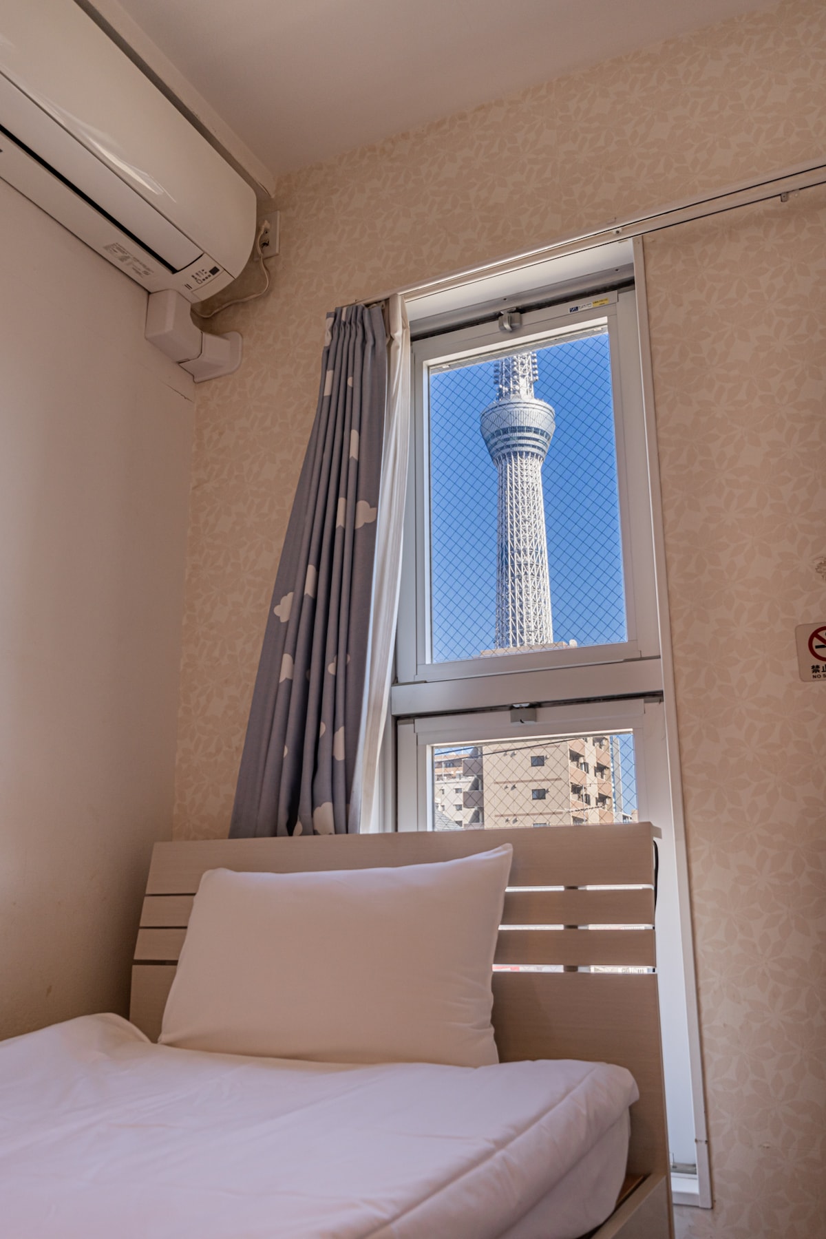 20sqm Apartment in Sumida | Twin Beds | Kitchen - Flats for Rent in ...