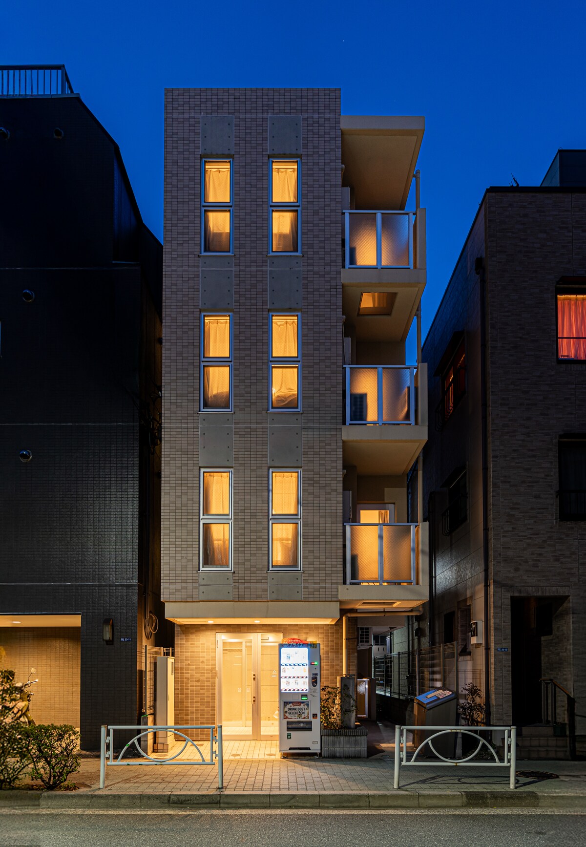 20sqm Apartment in Sumida | Twin Beds | Kitchen - Flats for Rent in ...