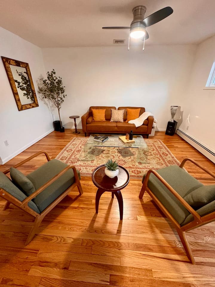Serene Pond Side Retreat Getaway Near West Point - Bear Mountain, NY