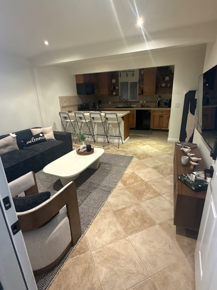 The Hidden Gem. Friendly Stylish Cozy 2-story Home - Rancho Palos Verdes, CA