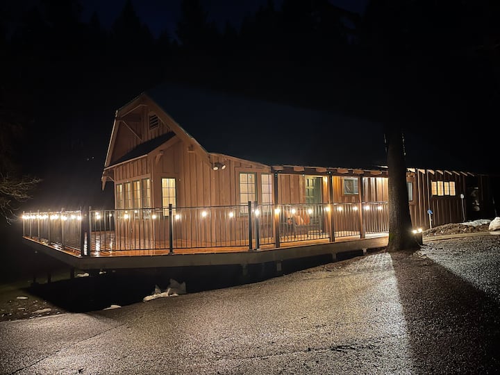 Cabin 8: The Bunk House - Greenville, CA