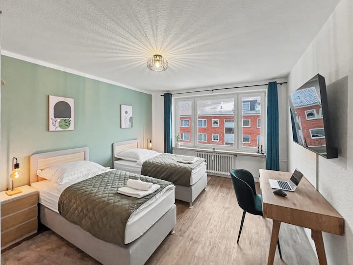 Ruhiges & Geräumiges Juwel 10 Min Hamburg + Balkon - Wedel