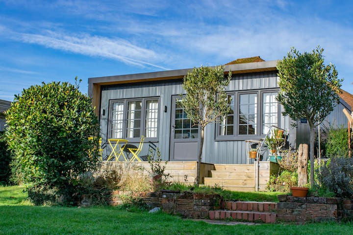 Charming Private Garden Retreat In Hastings - St Leonards-on-Sea