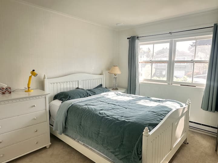 Modern Private Studio - Daly City