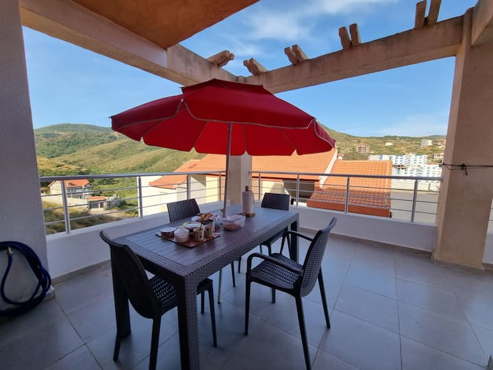 Charmant F3 Et Grande Terrasse Proche De La Plage - Béjaïa