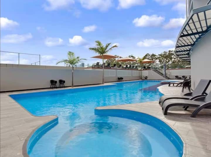Coastal Breeze Nelson Bay: King Bed, Spa, Pool - Nelson Bay
