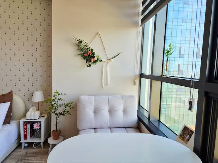 12시 체크아웃 | 송도 워케이션  | 기념일 | 모션데스크  | 22f 고층뷰 - Incheon