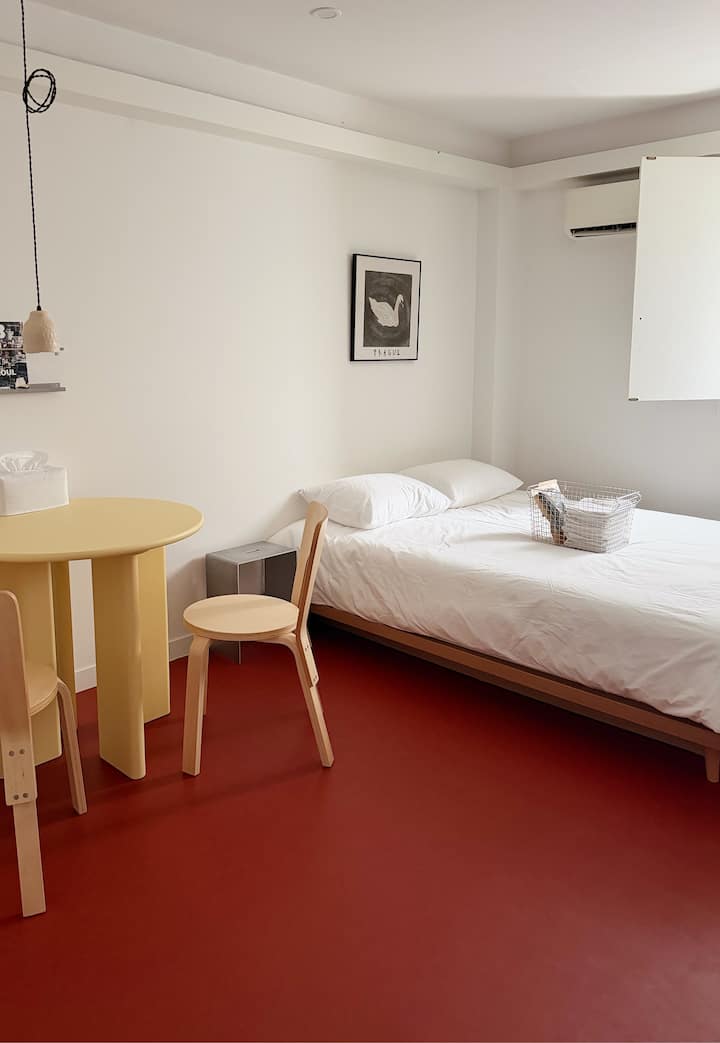 311 | 3인룸 침대2개 홍대접근성 고척돔 지하철,공항버스 도보 5분 무료짐보관 - Seoul