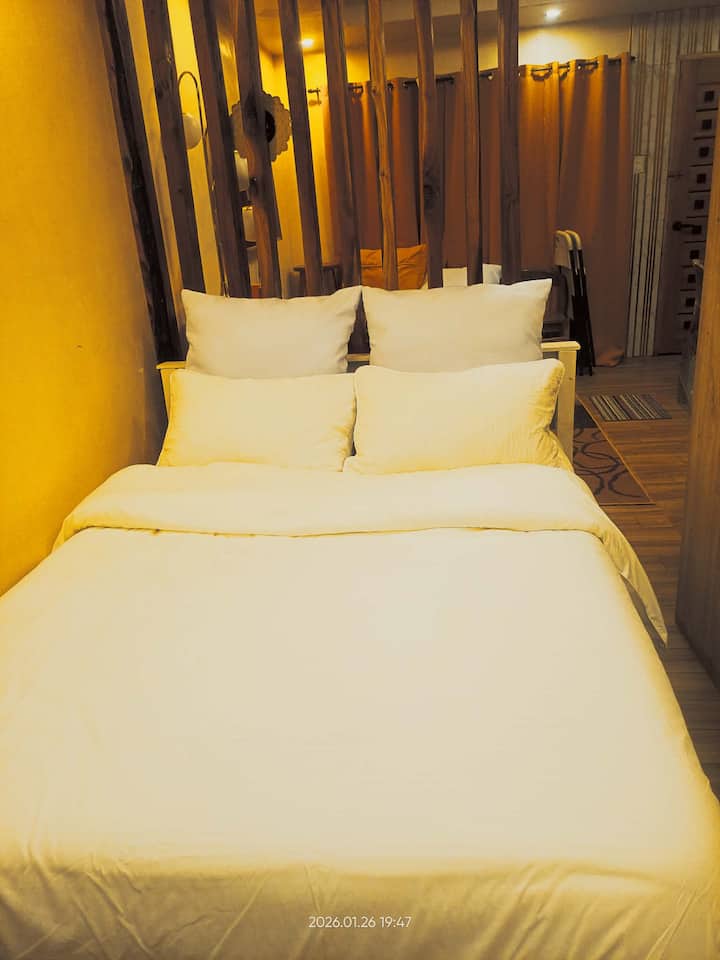 Mochaccino Studio – Modern, Warm & Perfectly Cozy. - Escalante City