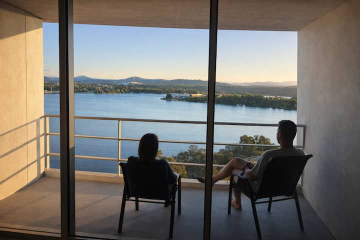 National Capital Treasure. Stunning Lake Views. - Canberra
