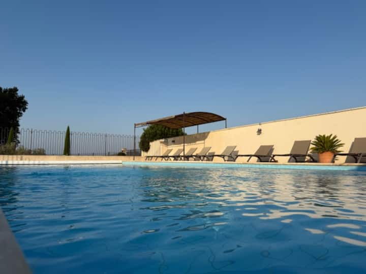 Gite L'olivier Chambre Et Mezzanine. - Fontvieille