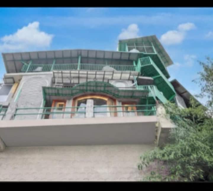 Luxury Private Villa | Mountain & Sunrise Views - Mussoorie