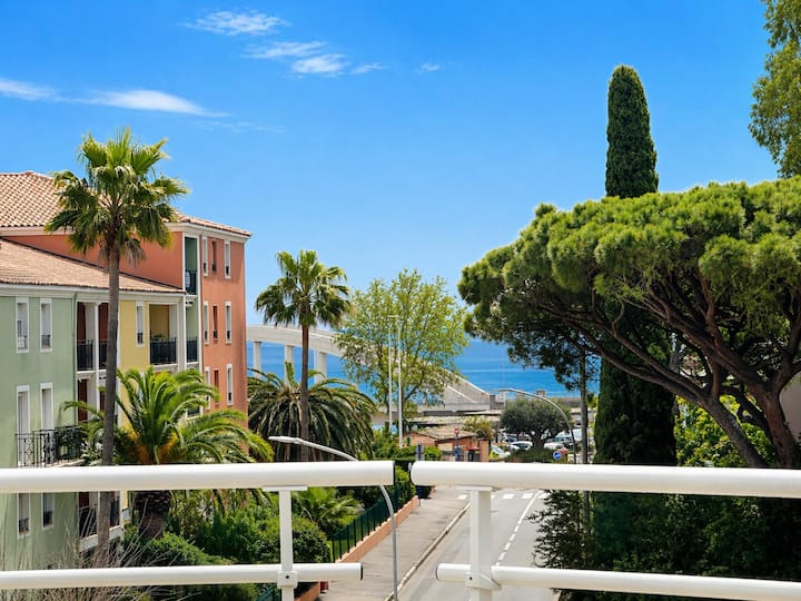 Terrasse 150m² Plein Soleil, Plage à Pied, Vue Mer - Sainte-Maxime