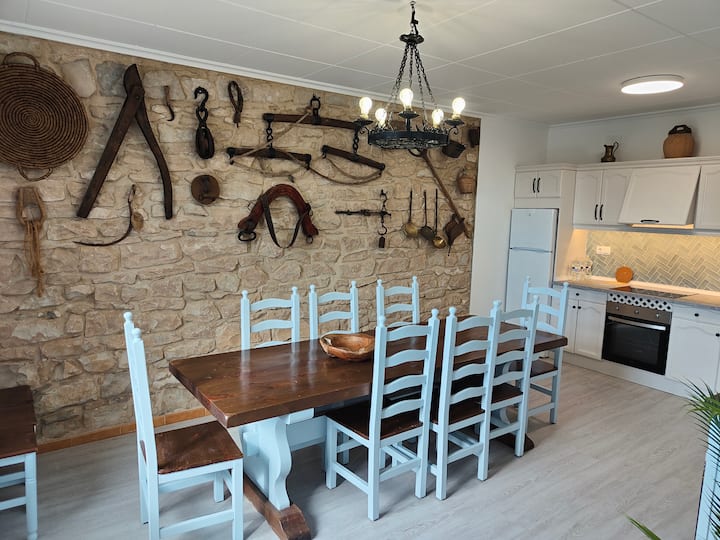 El Balcón Del Moncayo: Luz, Huerta Y Bardenas - Cortes