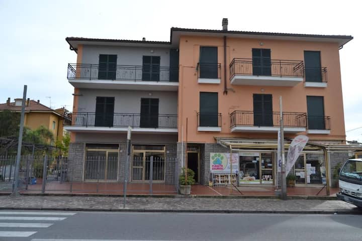 Happy House Diano Marina Xl - Diano Marina