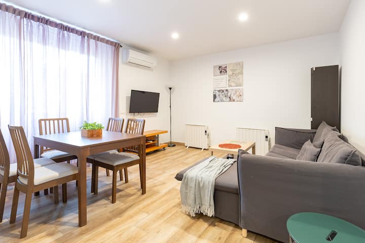 Entire Apartment In Sabadell - Terrassa