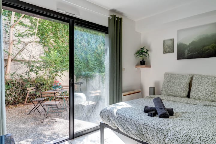 Studio Amazone (Wc / Salle De Bain Partagée) - Villeurbanne