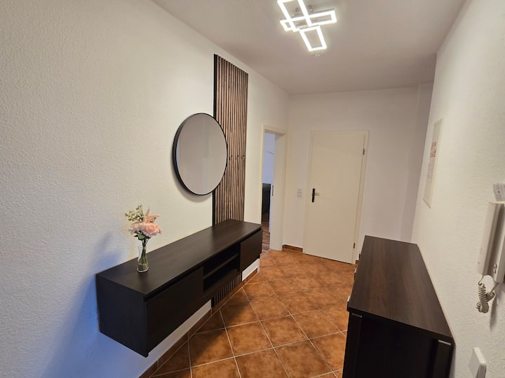 70m² Suite Inkl. 98"smat-tv + Parkplatz + Balkon - Chemnitz