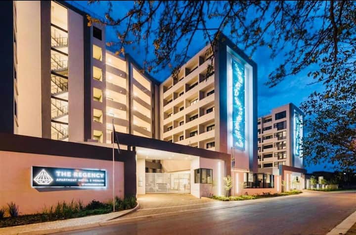 Executive 1-bed Apartment | Menlyn - 프레토리아