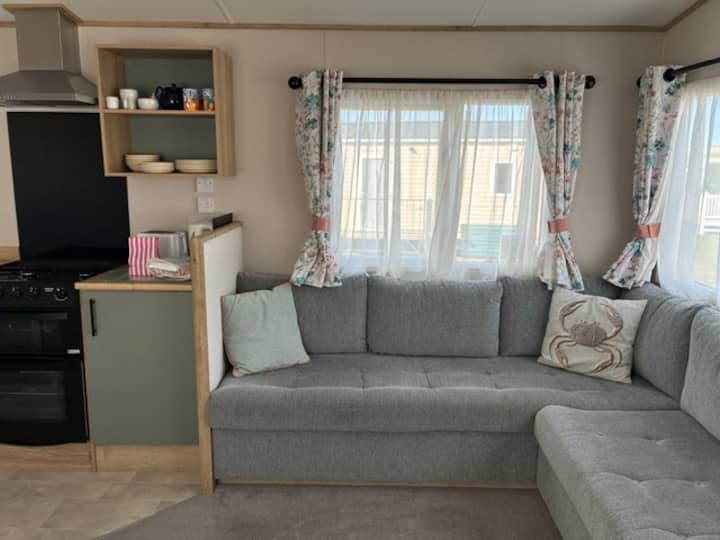 No. 2.
A Modern 6 Berth Caravan Near To The Beach. - Mablethorpe