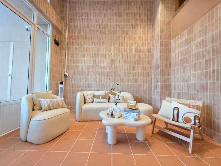 ที่พัก 6 คน 2 ห้องนอน+ชั้นลอย มี 2 ห้องน้ำ - Ayutthaya