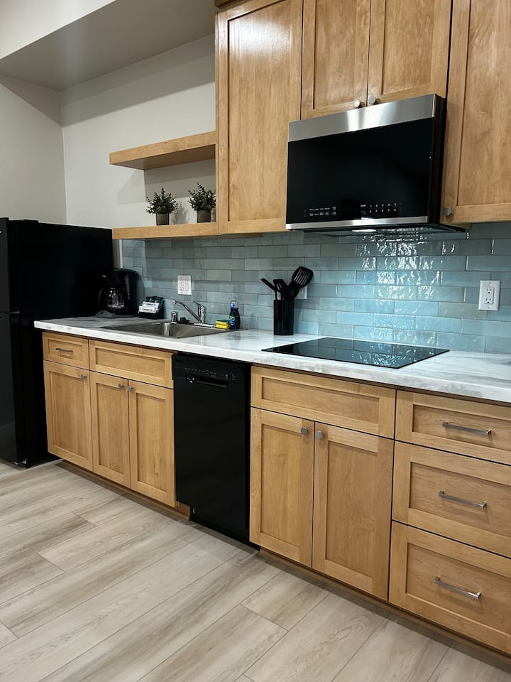 Studio Apartment In The Eastern Sierra - Big Pine, CA