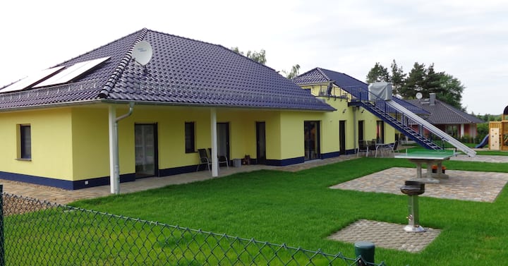 Ferienhaus Strandhaus „Sonnenseite Rechts“ - Senftenberg