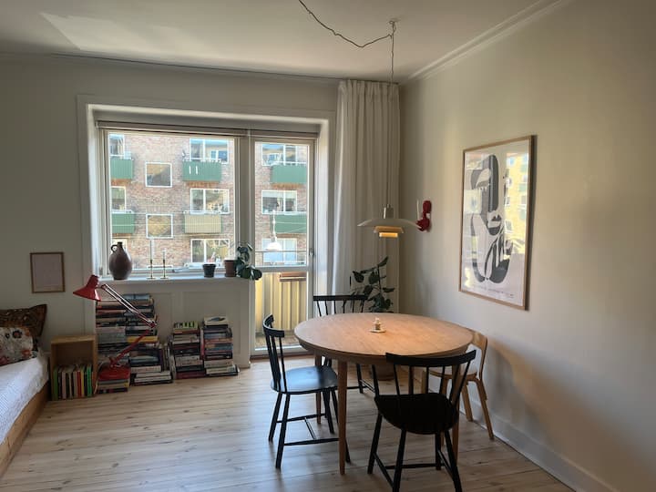 Charming City Apartment With Balcony - Kopenhaga