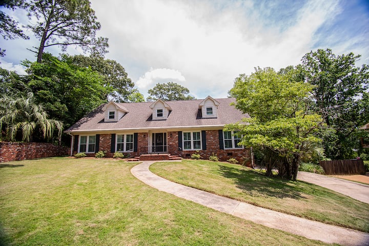 Spacious Comfort & Southern Charm Near Lake Oliver - Columbus, GA