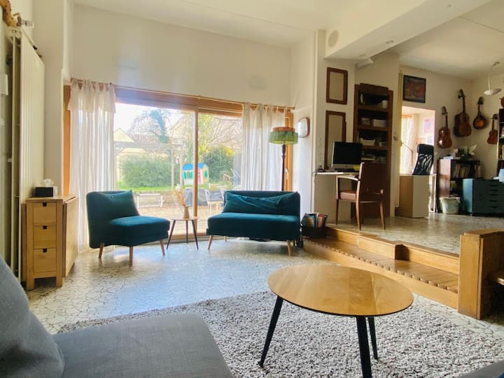 Cozy, Light-filled Home, In Moret Loing Et Orvanne - Fontainebleau