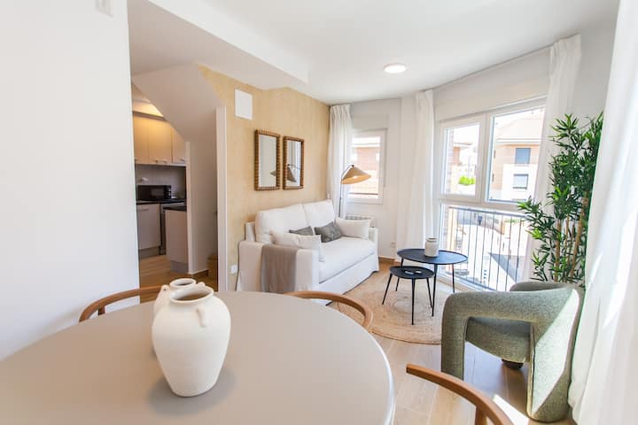 Duplex Attic In Pozuelo, Terrace + Private Parking - Villaviciosa de Odón