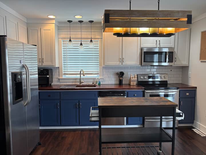 Fully Furnished 5-bedroom Rental - Ashland, VA