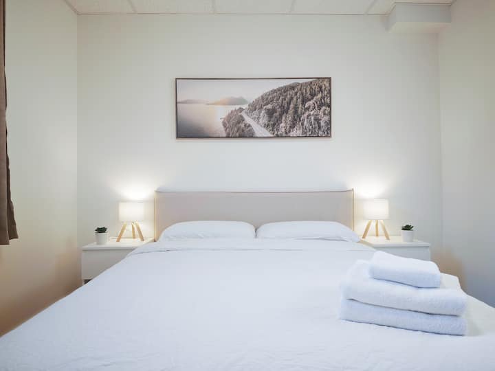 100c-minimal Nest Suite - Saskatoon