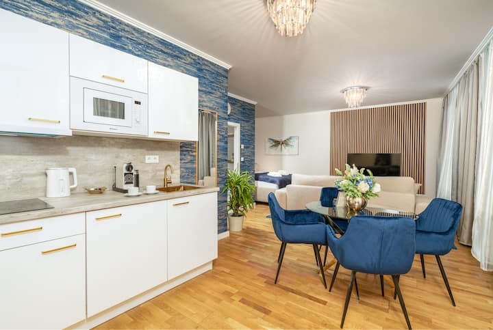 Prague Exclusive Studio | Central, Xbox & Games - Praga