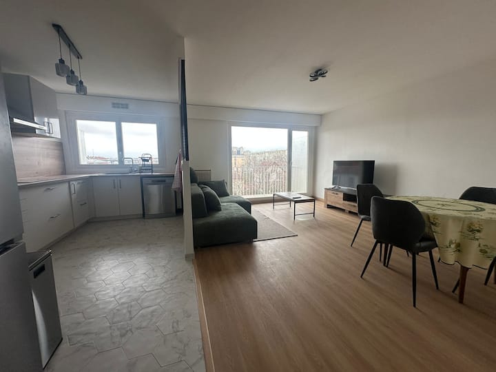 T3 Calme & Bien Placé · La Défense 10 Min · 5 Pers - Courbevoie