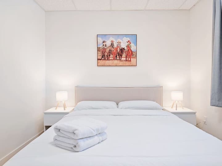 100b-minimal Nest Suite - Saskatoon