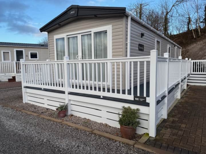 Stylish 4‑berth Caravan, Wi‑fi, Near Lakes & Coast - Cockermouth